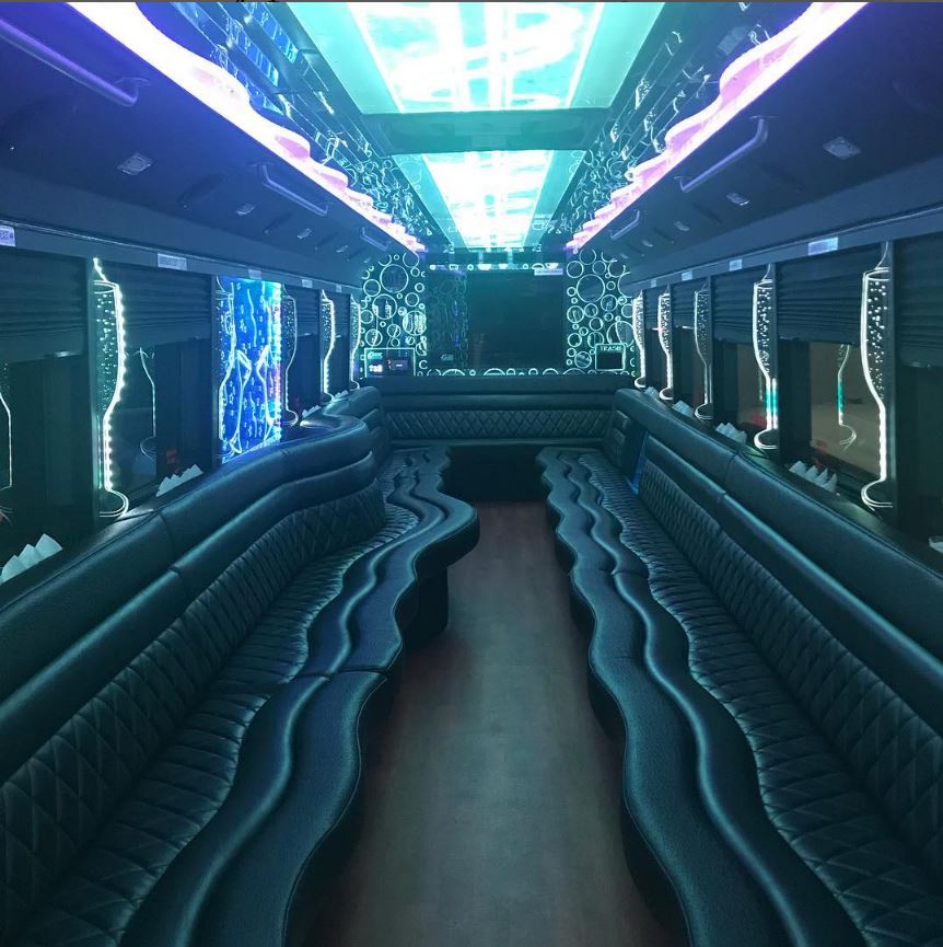 Limo Luxury Party Bus for 30 Passengers