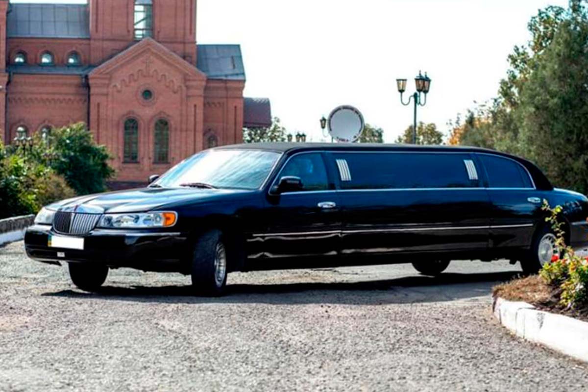 Top Stretch Limo Rental in New York – Book Today!